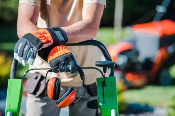 Landscaping Education & Training | GEO Reentry Connect